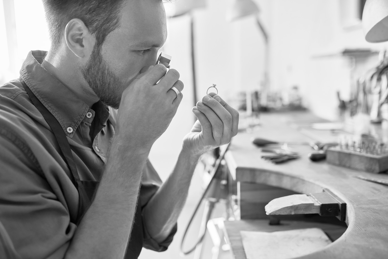 How to Get Jewellery Valued in Australia